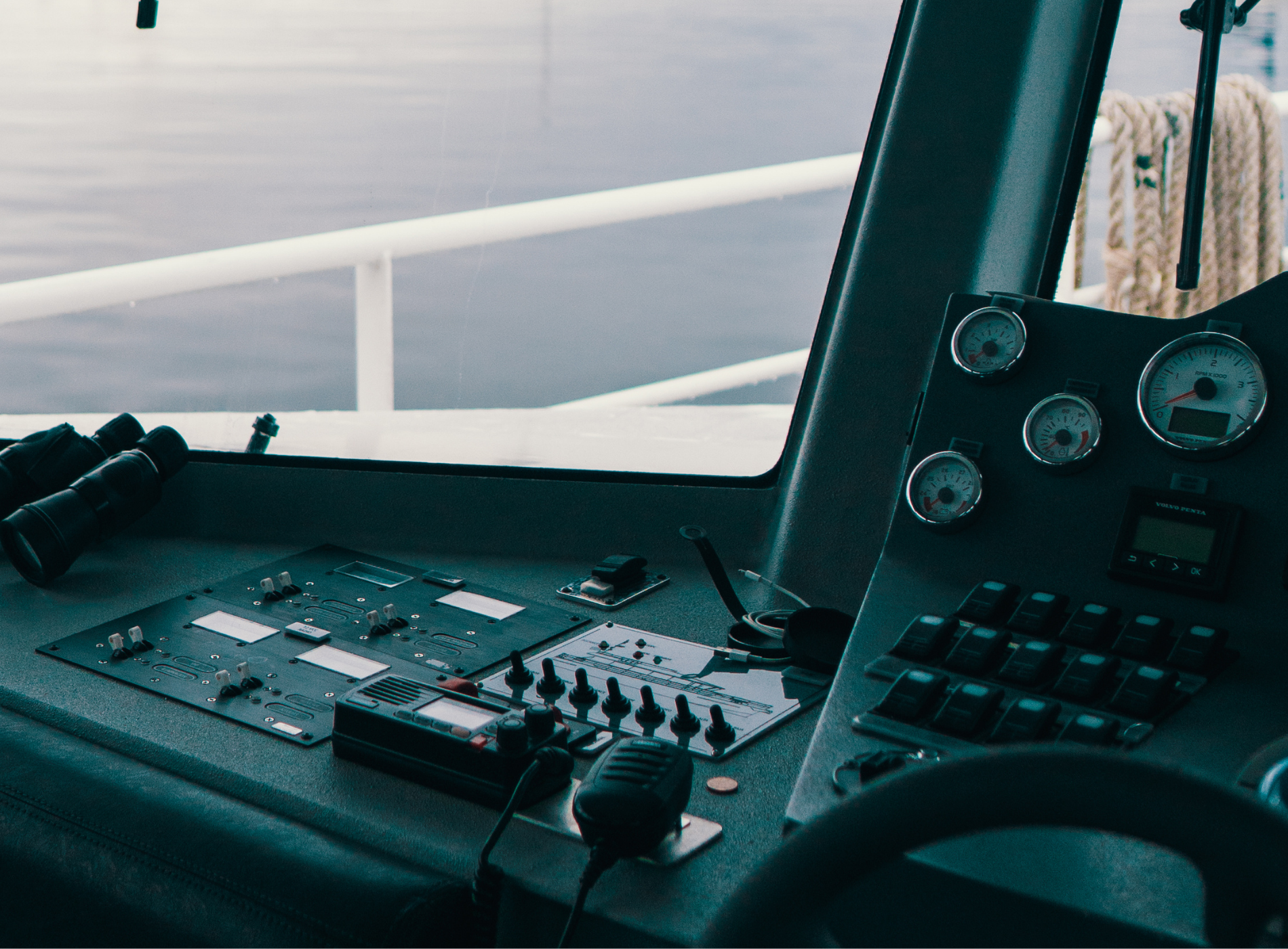 NAVAL - Les navires de services et de travaux qui composent la flotte ...