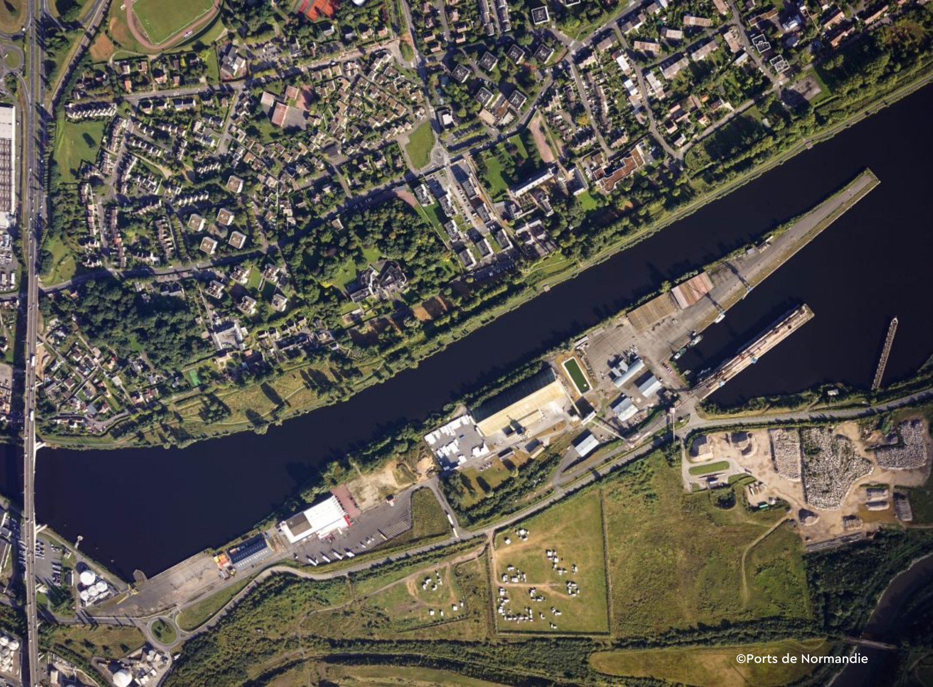 PORTUAIRE - Un cable haute tension traverse le canal de Caen : une ...