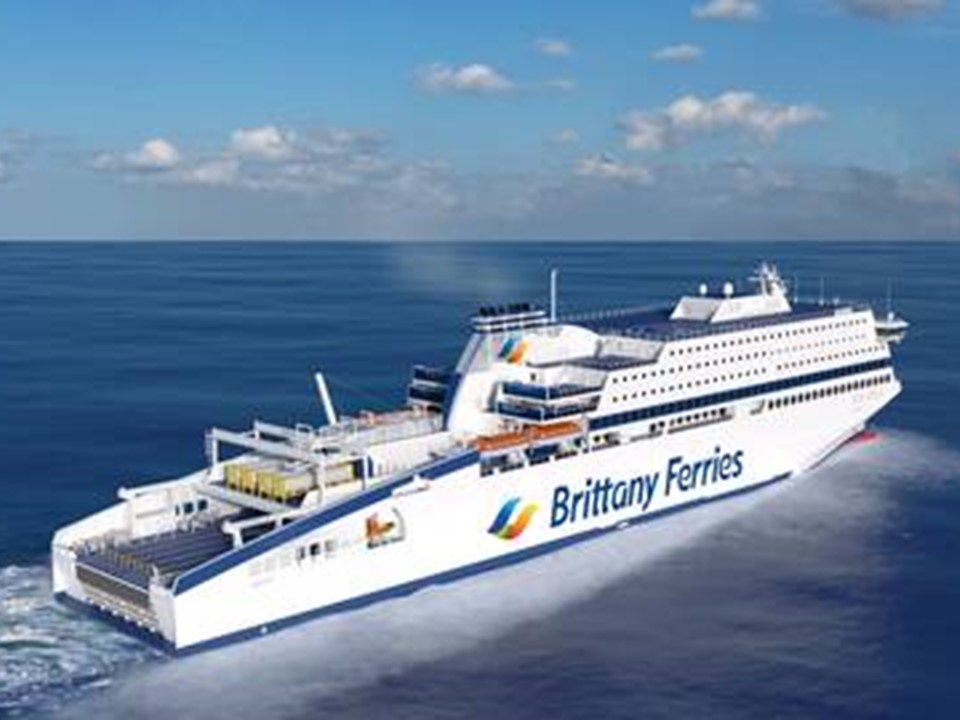 Port de Caen-Ouistreham : bientôt un ferry propre - Informations de la ...